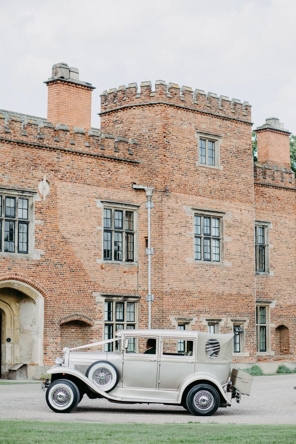 HOLME PIERREPONT HALL WEDDING a classic country house wedding